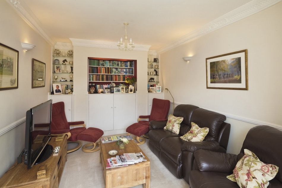 Saville House, Newmarket