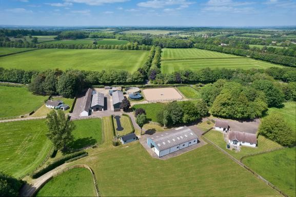 Stud Farms for Sale and to Rent - Windsor Clive Equestrian Propertyâ€¨